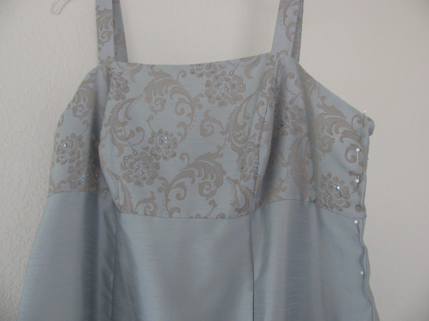 How To Take In The Bust on a Dress or Top – The Sewing Garden