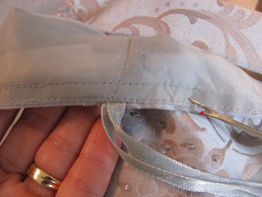 How To Take In The Bust on a Dress or Top – The Sewing Garden