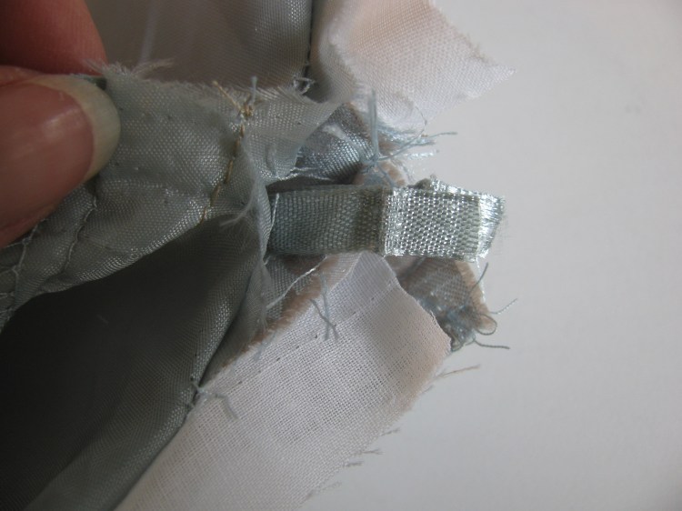 How To Take In The Bust on a Dress or Top – The Sewing Garden