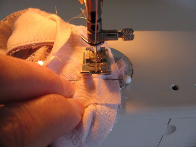 How To Take in Side Seams and Facings – The Sewing Garden