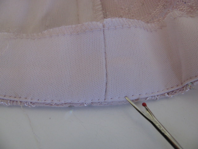 How To Take in Side Seams and Facings – The Sewing Garden
