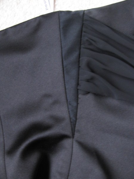 How To Put Gussets In a Dress or Top – The Sewing Garden