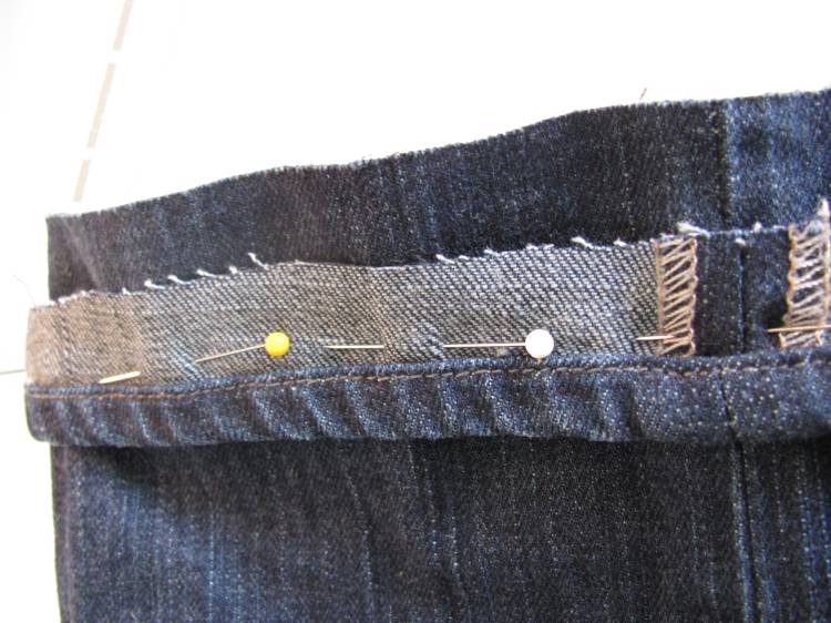 How To Hem Jeans Using The Original Hem – The Sewing Garden