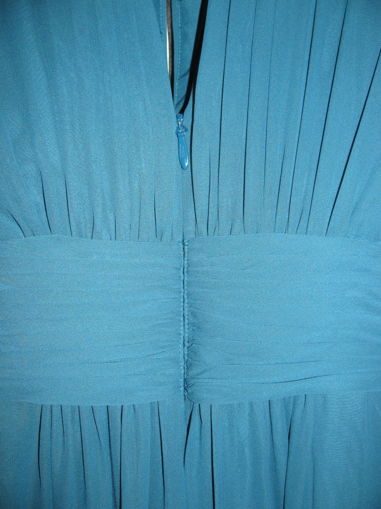 How To Alter a Dress Without Taking Out the Zipper! – The Sewing Garden