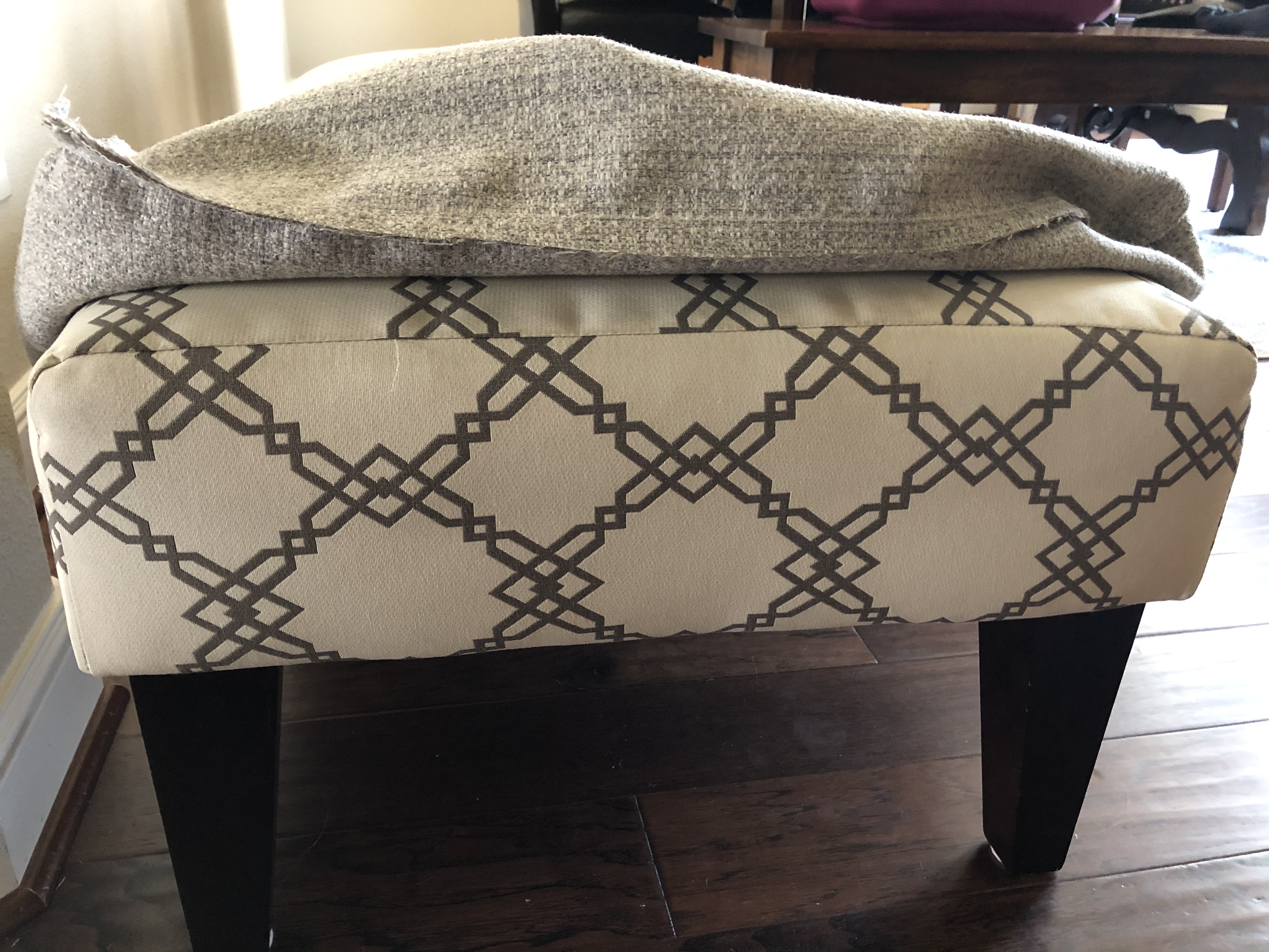 How to Reupholster a Bench – The Sewing Garden